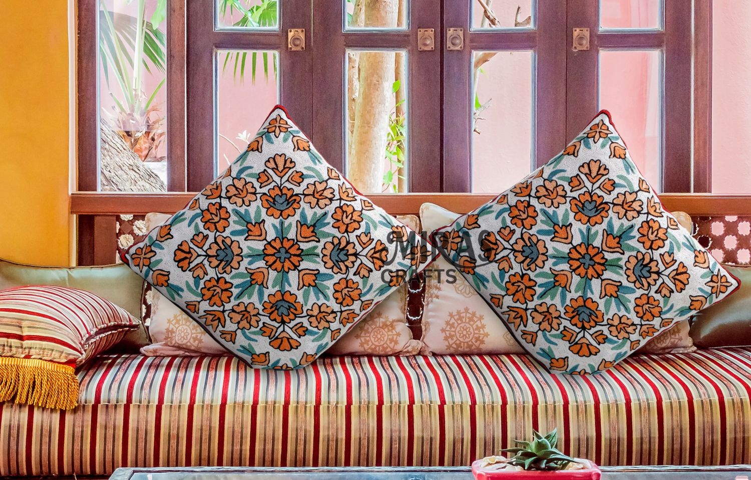 Miras Floral Ari Handmade Silk Cushion Cover – Miras Crafts